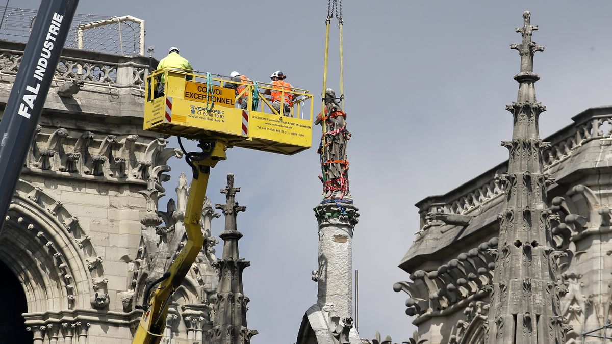 Podívejte se: Požárem zdecimovaná Notre-Dame vstává z popela - Seznam ... Podívejte se: Požárem zdecimovaná Notre-Dame vstává z popela - Seznam ...